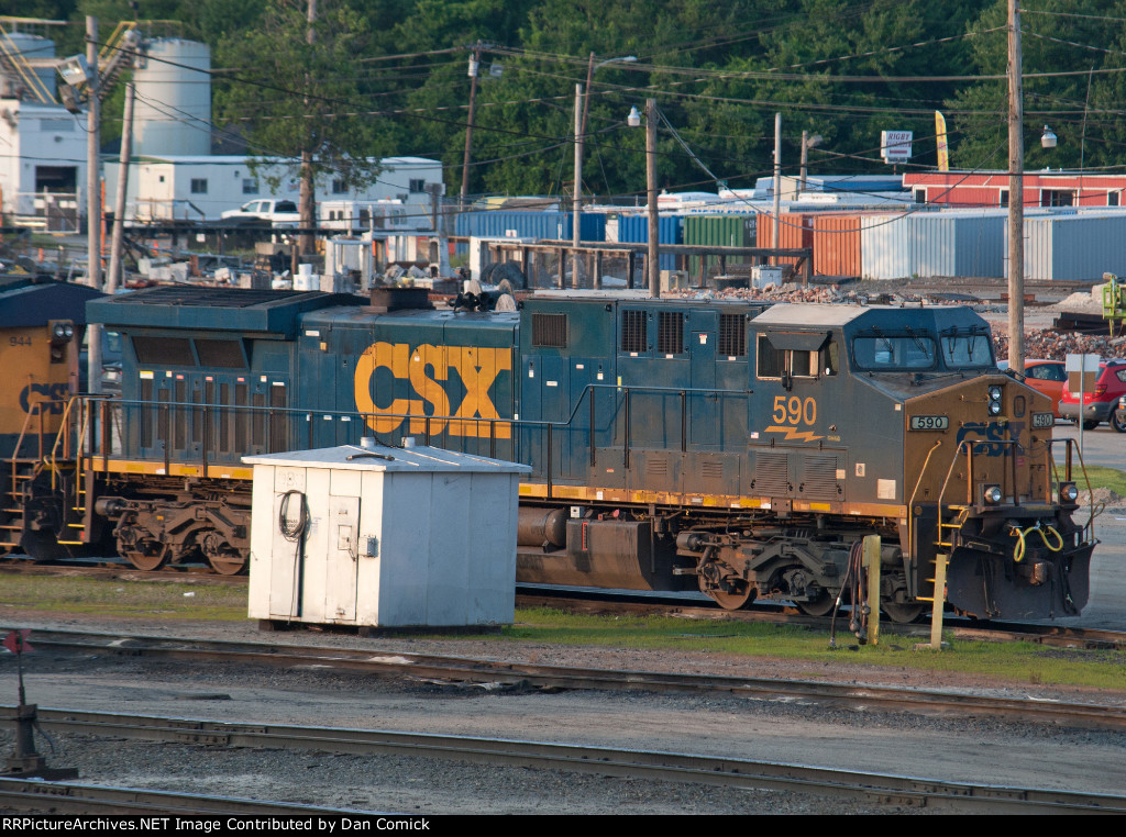 CSX 590